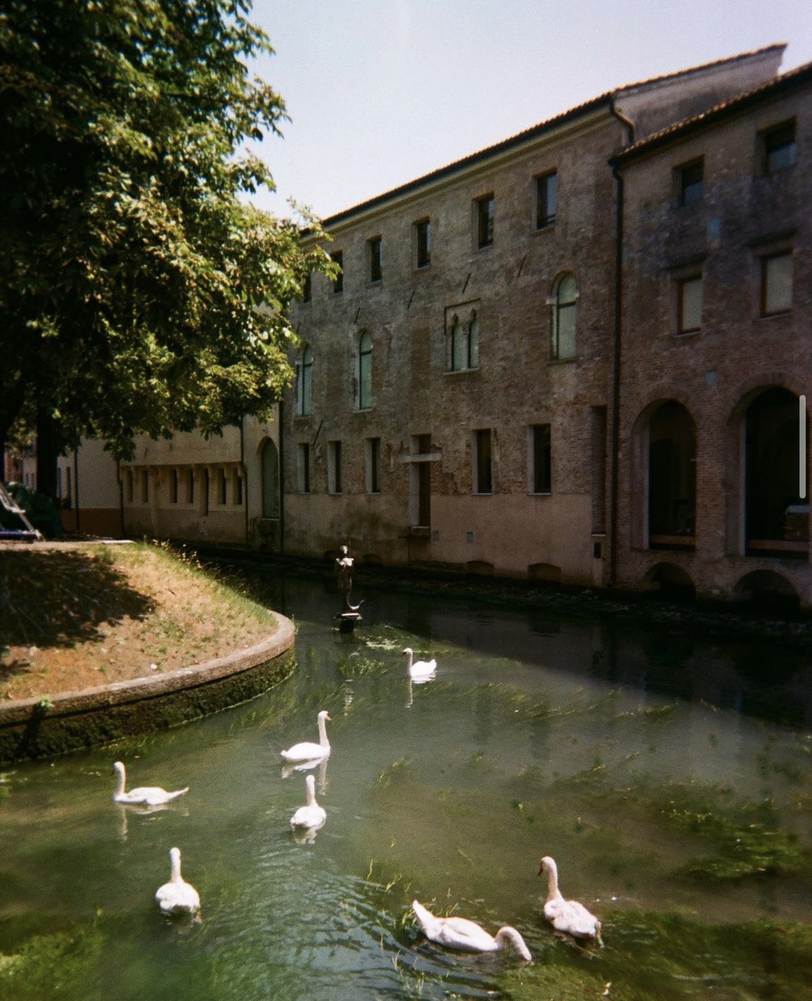 My experience and guide working an European season in Italy - Years Abroad